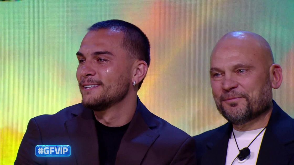 GF Vip, Raul Dumitras scoppia in lacrime all'arrivo del padre Timoteo ...