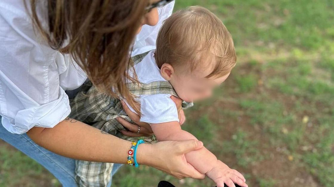 Romina Carrisi, la foto con il figlio e una capretta: "Ama la natura e ...