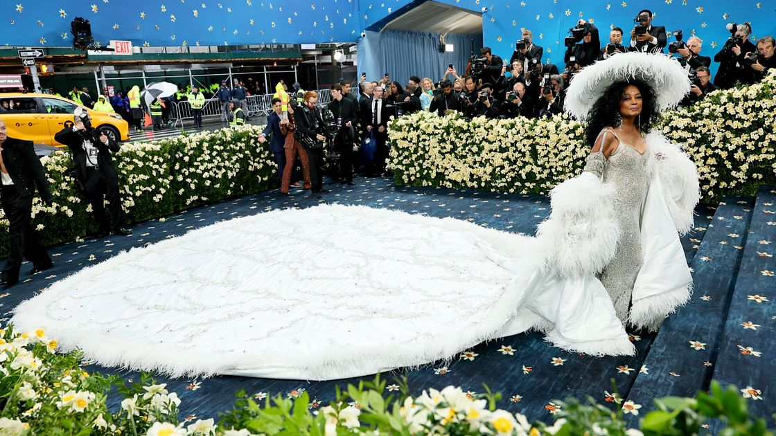 Met Gala: da Zendaya a Gigi Hadid i look delle star, ma la terza ...