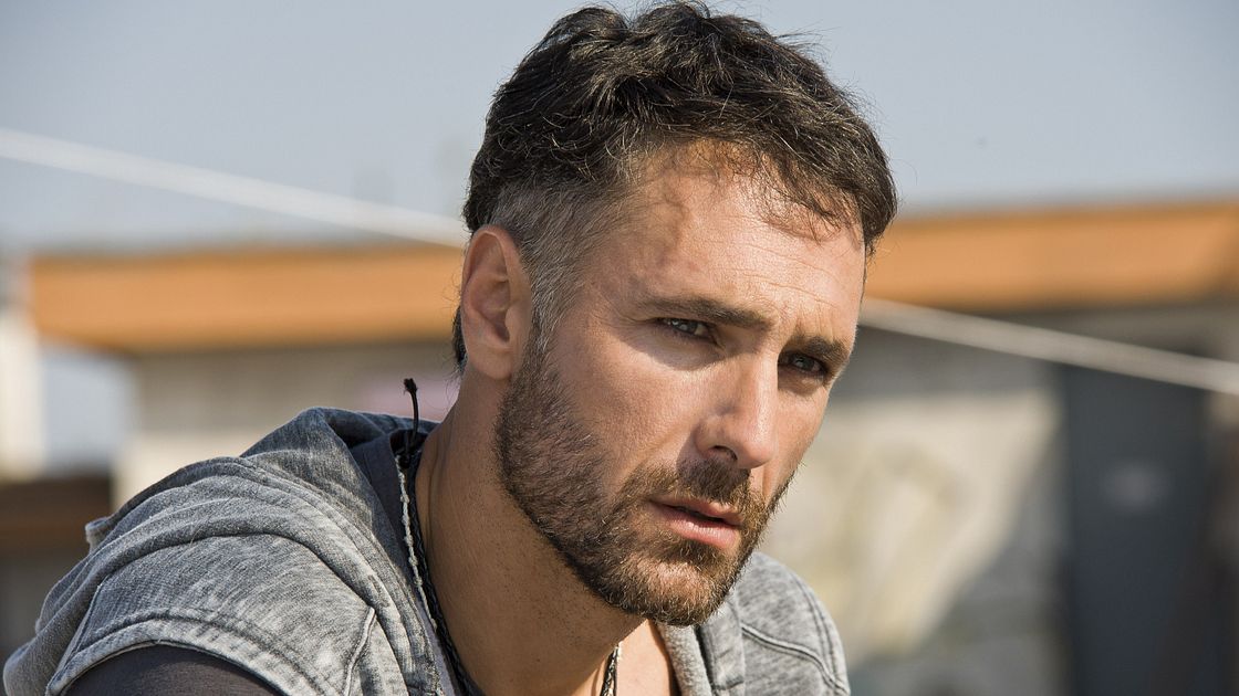 Da Attacco allo stato a Il testimone, le fiction con Raul Bova su ...