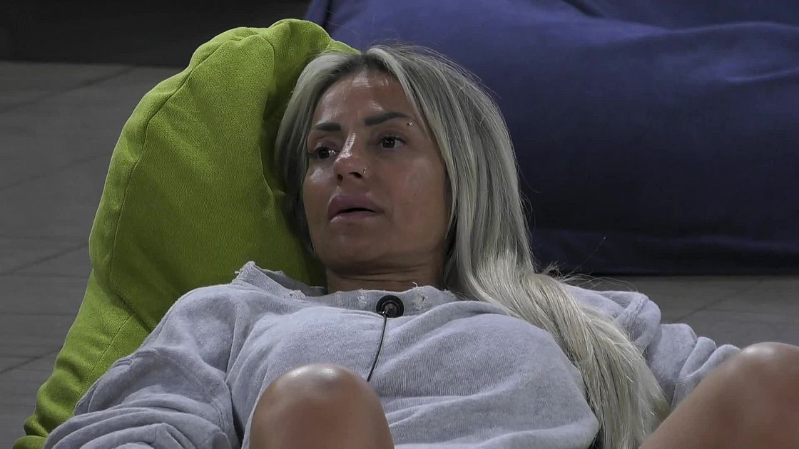 L'opinione di Laura Maddaloni sul comportamento delle sorelle Testa ...