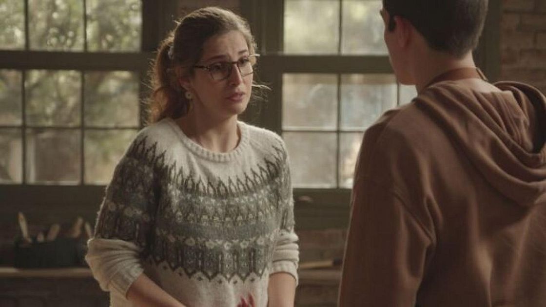 Un altro domani, puntata del 25 agosto: la crisi di Julia | Mediaset ...