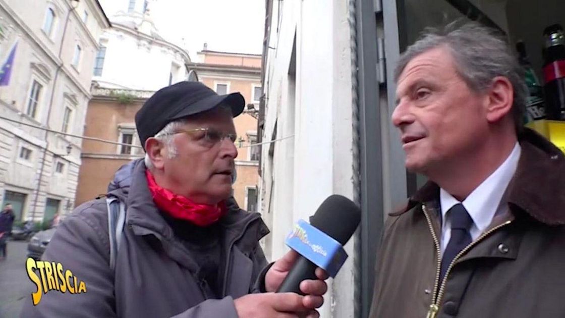 Carlo Calenda a Enrico Lucci: "Renzi non vuole fare il partito unico ...