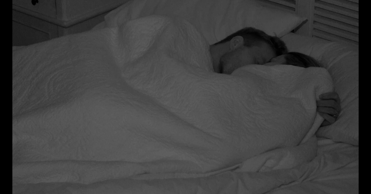 ¡Vaya vacaciones!: Cristina Porta y Álex Zacharías se dan su primer ...