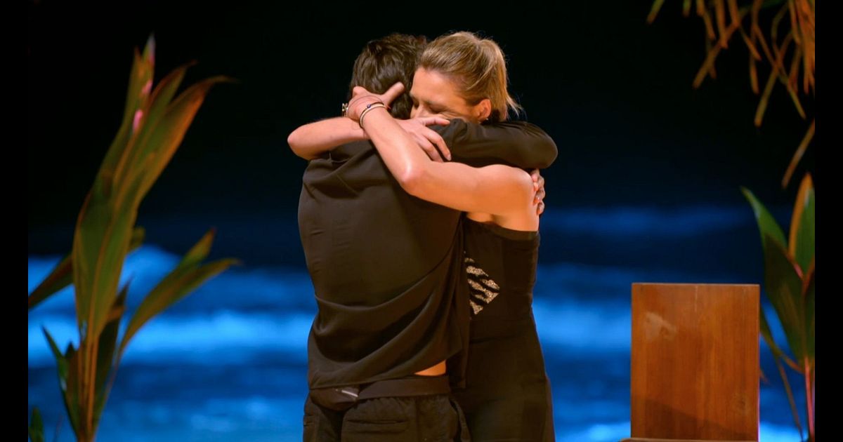 La isla de las tentaciones: El abrazo de Sandra Barneda a un Lucas roto ...