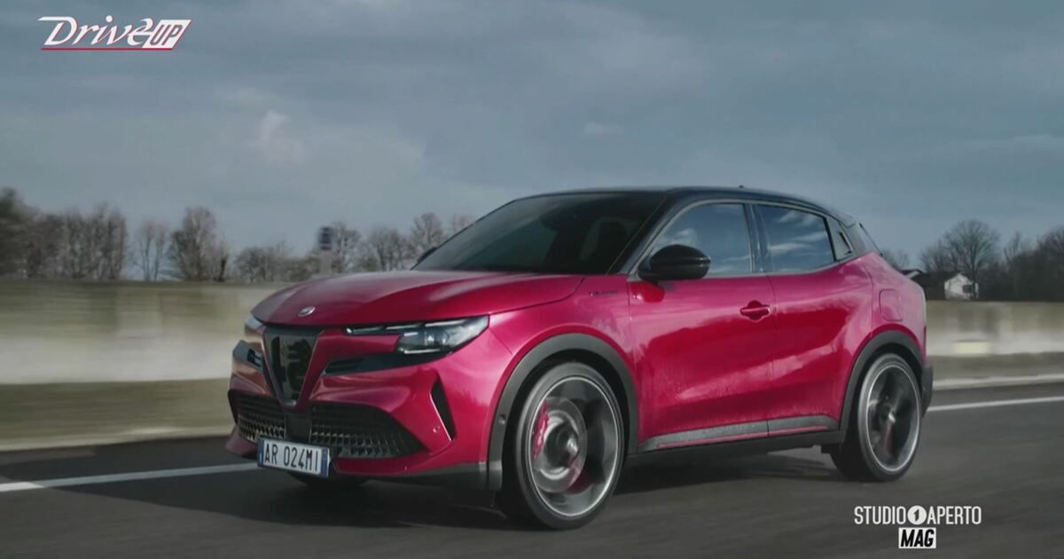 Studio Aperto MAG: Svelata la nuova Alfa Romeo Milano Video | Mediaset ...