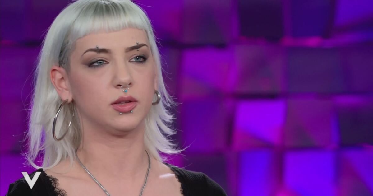 Verissimo: Anna Lou Castoldi: "Oggi faccio la dj" Video | Mediaset Infinity