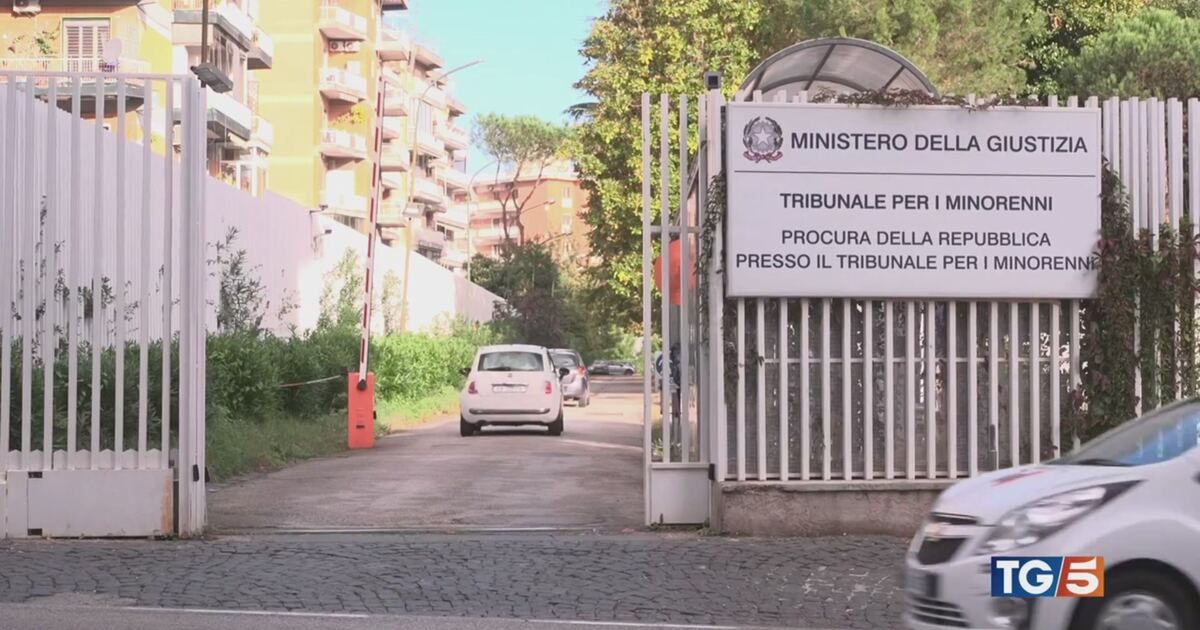 TG5: Aguzzini liberi per un cavillo Video | Mediaset Infinity