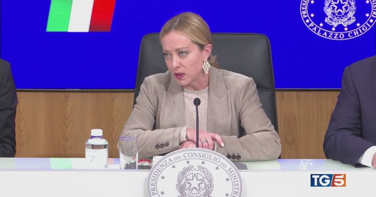 TG5: Pnrr, via libera da Ue "Nostro lavoro solido" Video | Mediaset ...