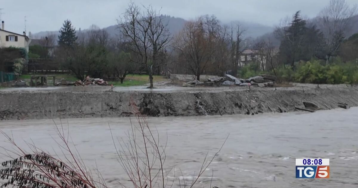 TG5: Maltempo, cala allerta in Emilia Romagna Video | Mediaset Infinity