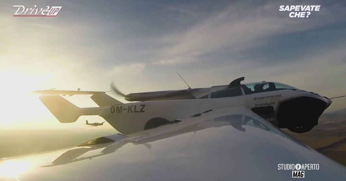 Studio Aperto MAG: Sapevate Che? Air Car 2, l'auto volante di Klein Vision Video | Mediaset Infinity