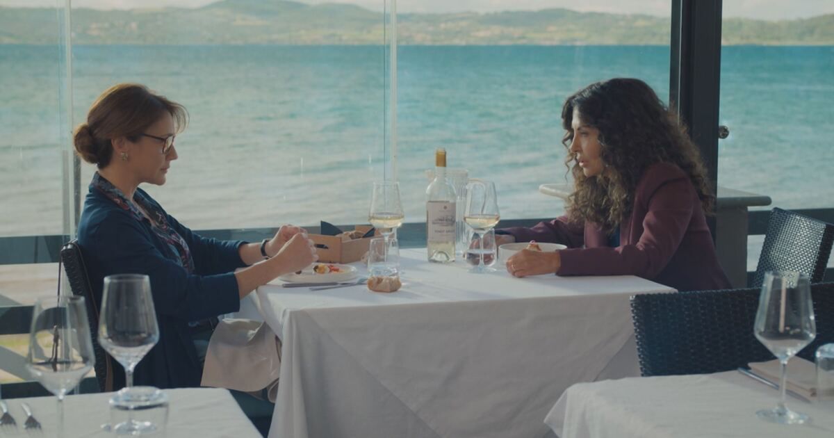 A testa alta - Il coraggio di una donna: Pt. 1 | Cap. 4 Video ...