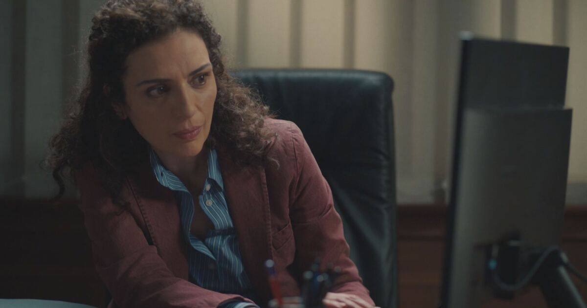 A testa alta - Il coraggio di una donna: Pt. 2 | Cap. 2 Video ...