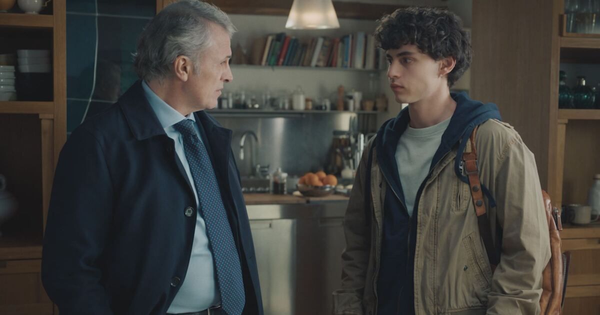 A testa alta - Il coraggio di una donna: Pt. 2 | Cap. 4 Video ...