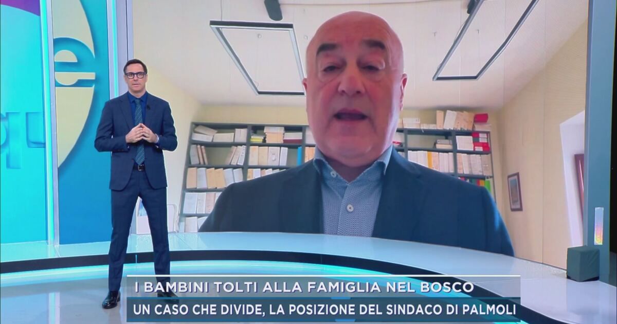Mattino Cinque: I bambini tolti alla famiglia nel bosco Video ...