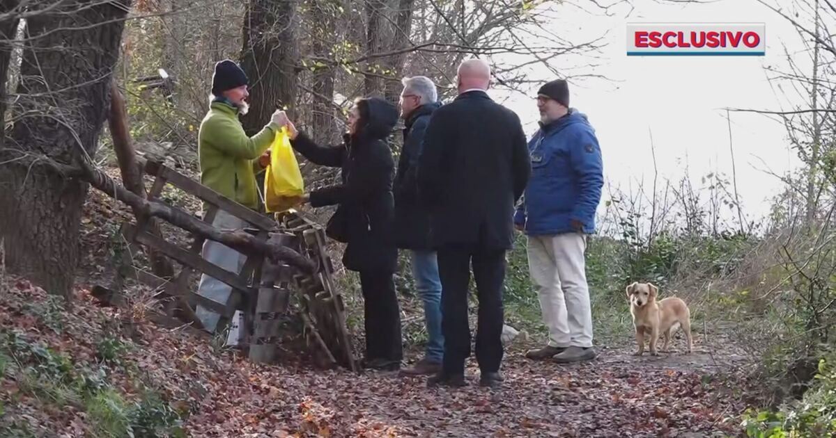 Mattino Cinque: Famiglia nel bosco, la vicinanza e i doni della gente ...