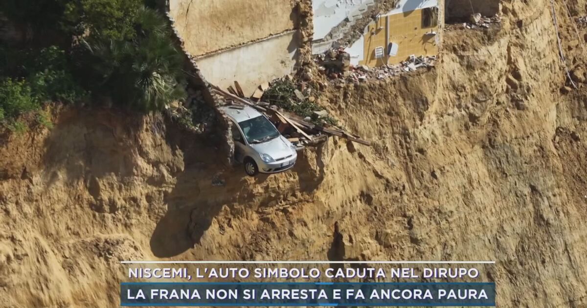Mattino Cinque: Niscemi, l'auto simbolo caduta nel dirupo Video ...