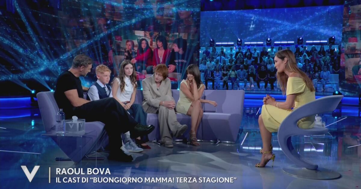 Verissimo: Raoul Bova e il cast di "Buongiorno Mamma 3" Video ...