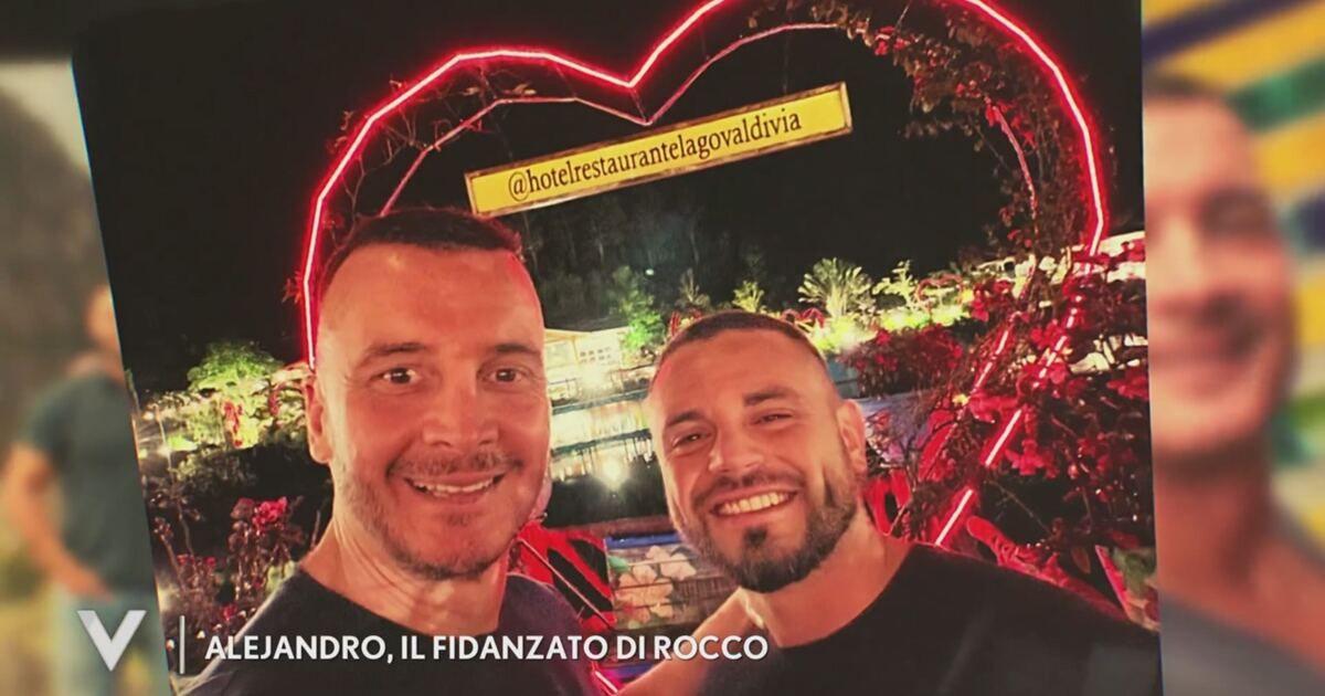 Verissimo: Alejandro, il fidanzato di Rocco Casalino Video | Mediaset ...