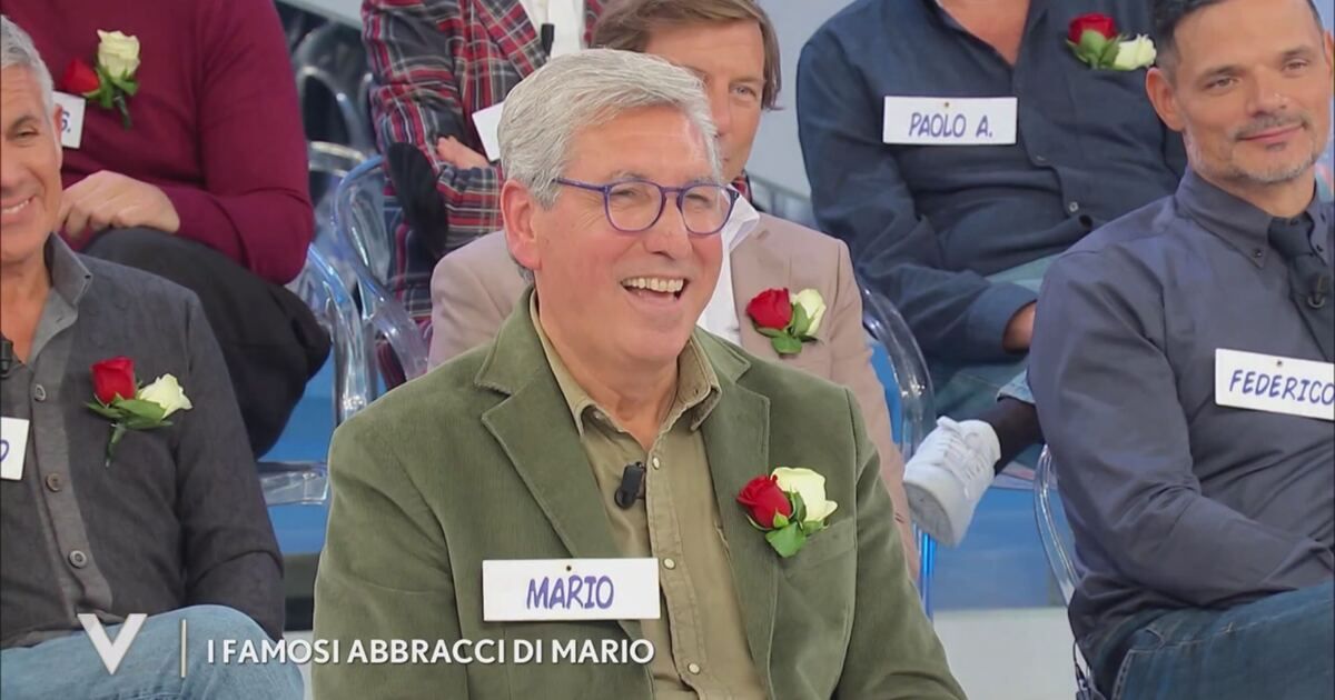 Verissimo: I famosi abbracci di Mario Lenti a "Uomini e Donne" Video ...
