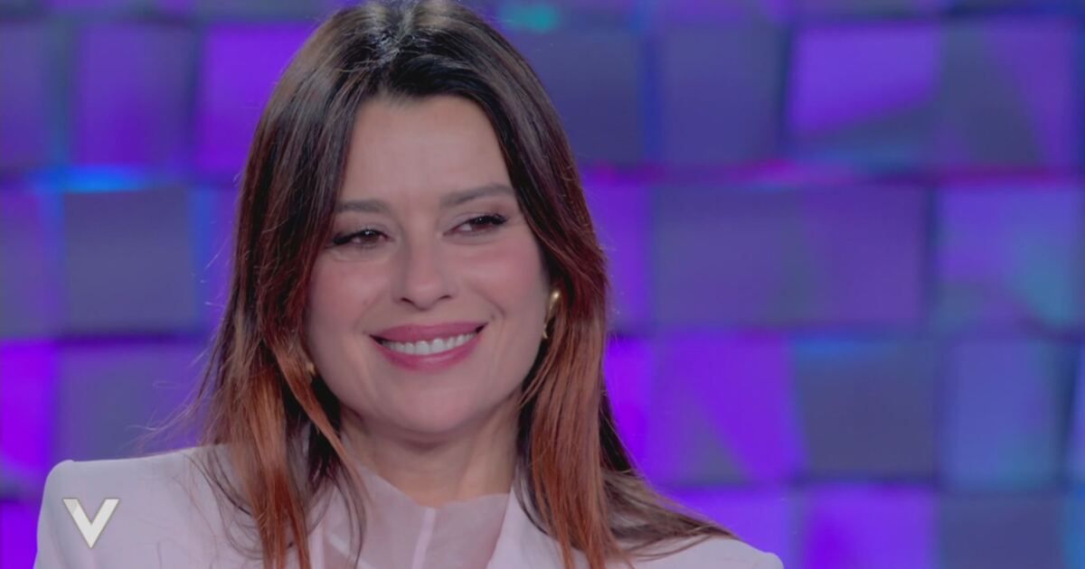 Verissimo: Claudia Pandolfi: l'intervista integrale Video | Mediaset ...