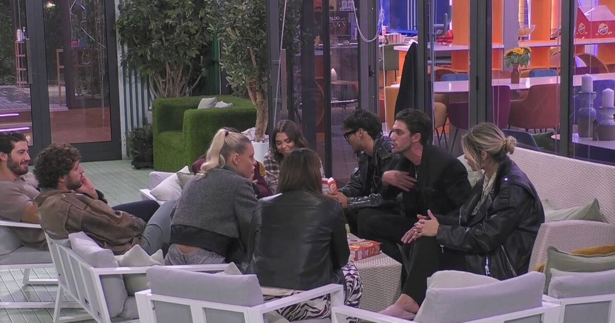 Grande Fratello: Jonas Pepe: "Giulia, sei la persona più incoerente qua ...