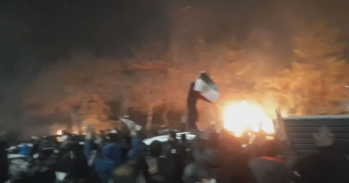 TG4: La repressione in Iran, spari e sangue, spirano venti di guerra ...