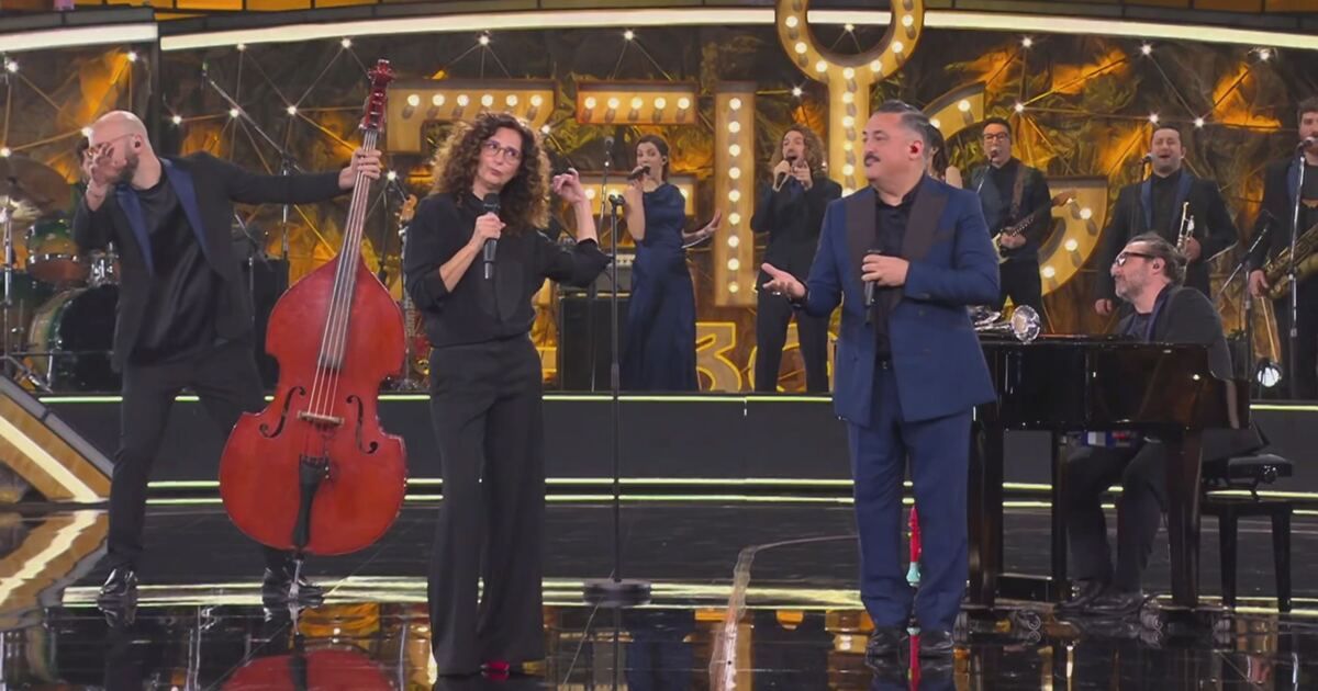 Zelig: Teresa Mannino, Roy Paci & Aretuska in "O mia bela Ciuri Ciuri ...