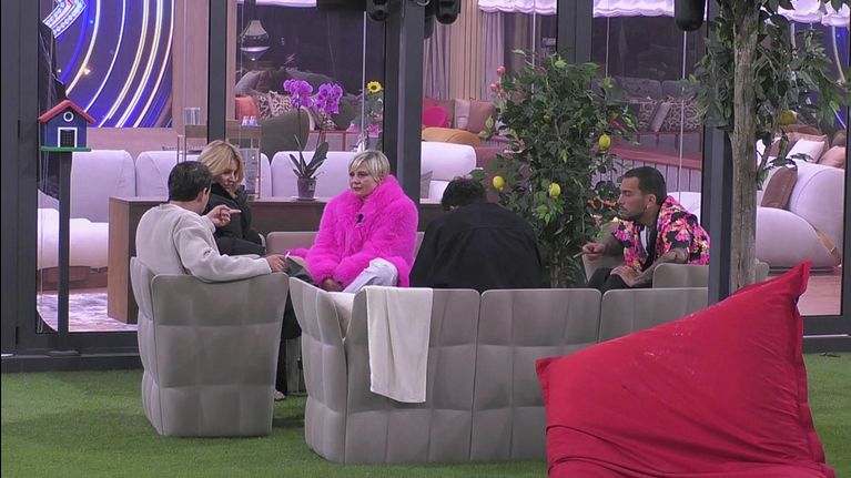 Grande Fratello VIP: I commenti dei VIP su Francesca Video | Mediaset ...