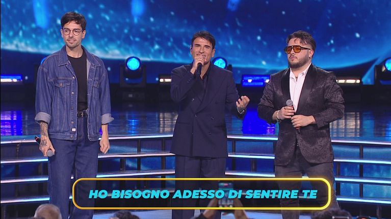 Super Karaoke: Sal Da Vinci, Vincenzo ed Emanuel cantano "Rossetto e ...