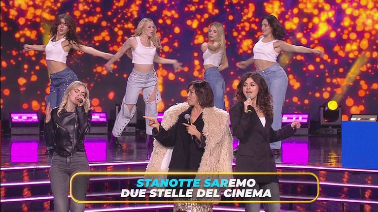 Super Karaoke: Serena Brancale, Beatrice e Maria cantano "Anema e core ...