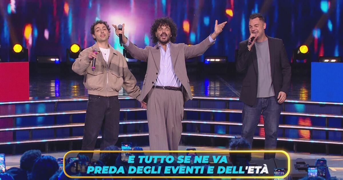 Super Karaoke: Francesco Renga, Andrea e Luca cantano "Angelo" Video ...