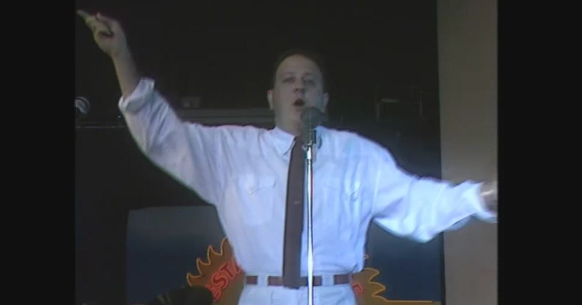 Mediaset Cult: Massimo Boldi canta "Oh! Oh! Oh! (Che peperino rap ...