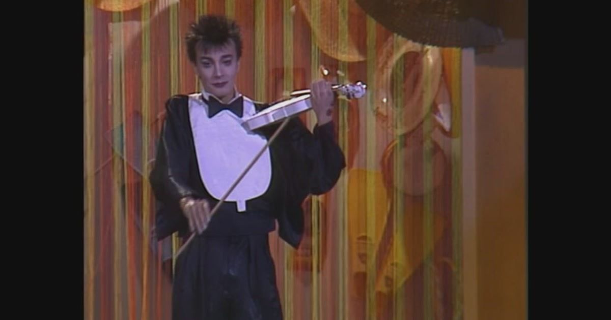 Mediaset Cult: 1988: Arturo Brachetti ospite a Cabaret per una notte ...