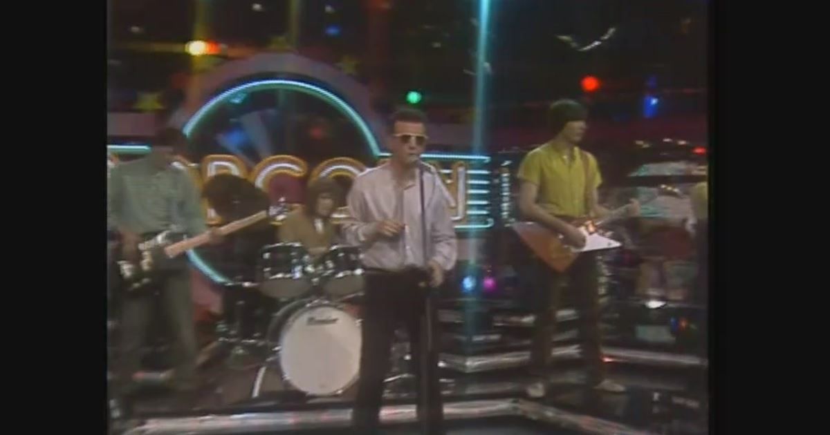 Mediaset Cult: Enrico Ruggeri presenta "Señorita" a Popcorn 1981 Video ...
