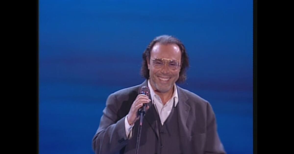 Mediaset Cult: Antonello Venditti canta "Parla come baci" a Stranamore ...