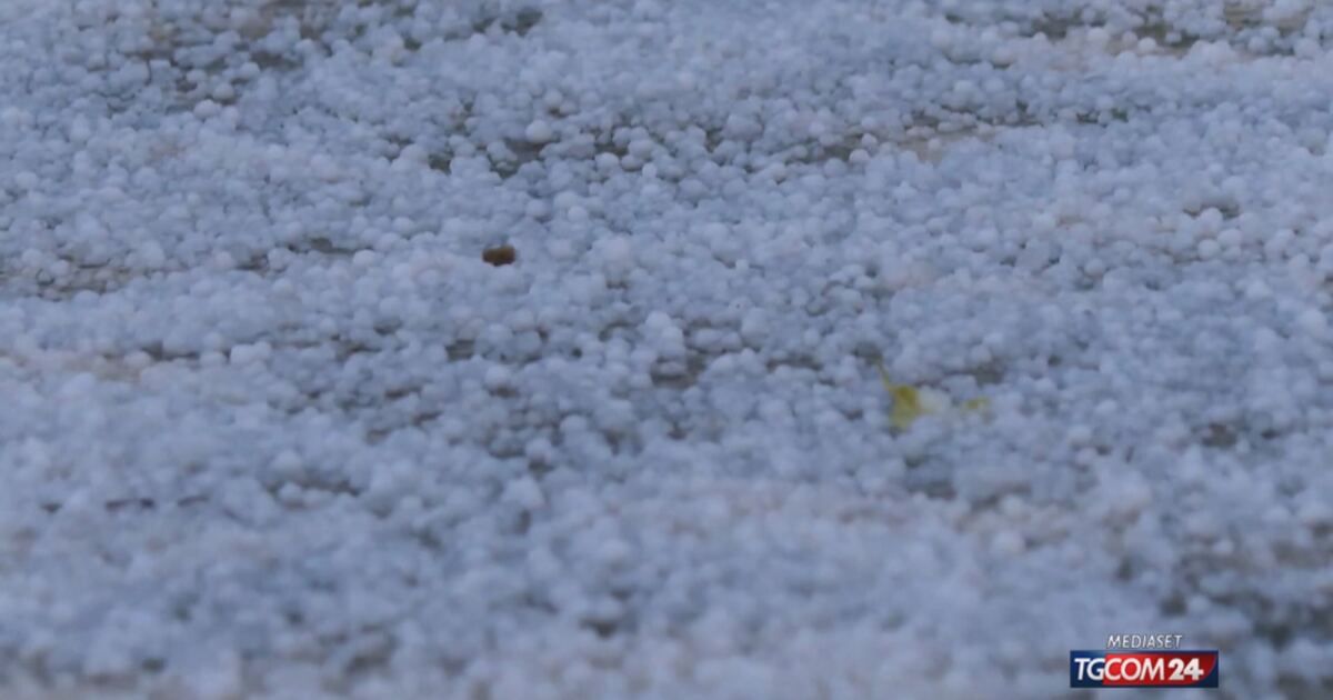 Tgcom24: Ibiza, fine anno con la grandine sull'isola spagnola Video ...