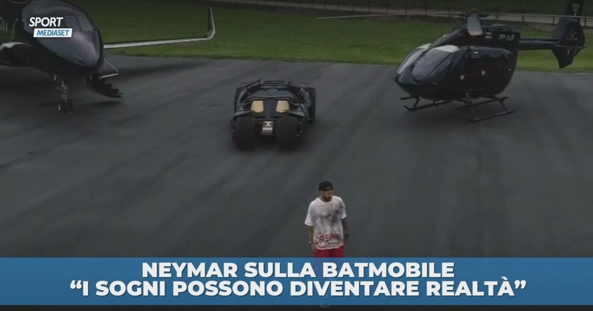 SportMediaset: Neymar sulla batmobile Video | Mediaset Infinity