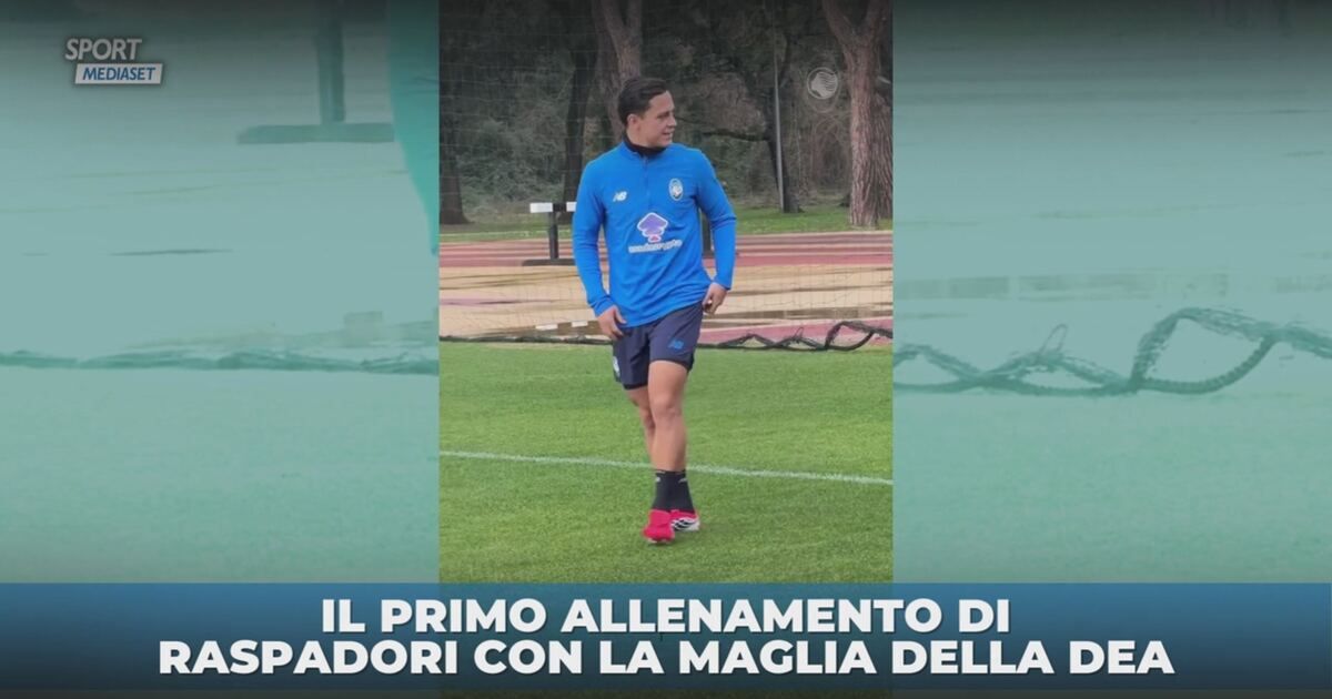 SportMediaset: Raspadori: primo allenamento con l'Atalanta Video ...