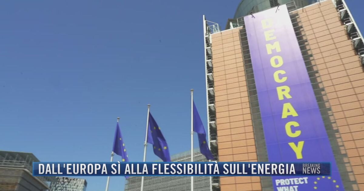 Tgcom24: Breaking News delle 21.30 | Dall'Europa sì alla flessibilità ...